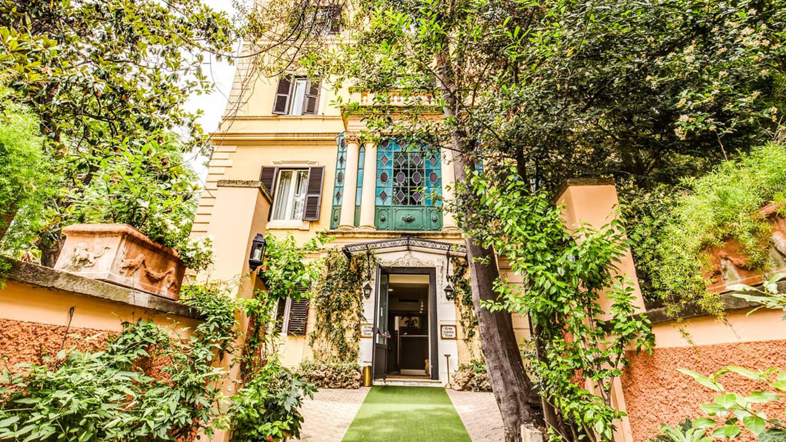 Weekendresor - Boka en weekend med flyg och hotell | Ving