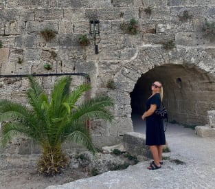 Rejser til Rhodos by med Spies