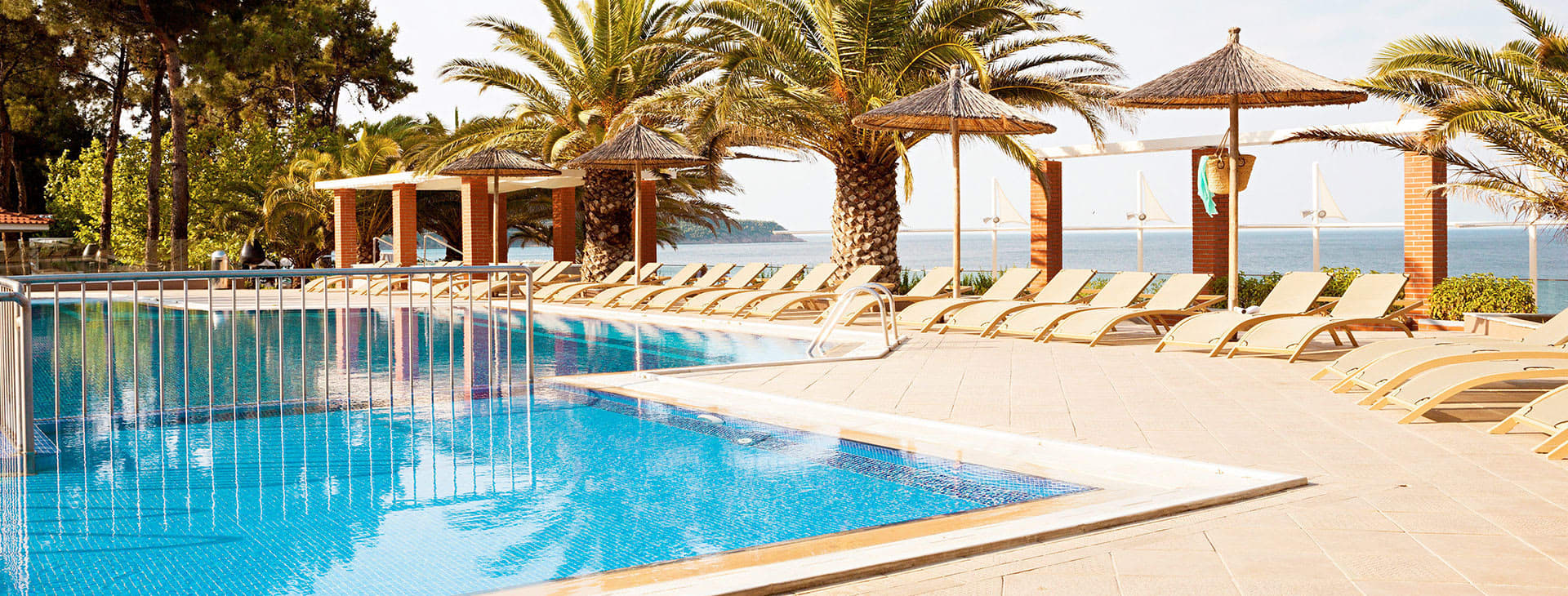 Alexandra Beach i Potos - Boka hotell hos Ving idag!